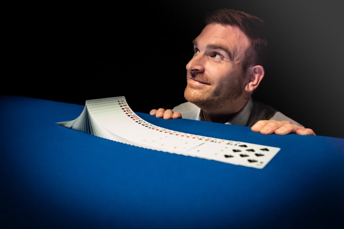 Denis Behr – The King of Cards – zaubertheater Aurich